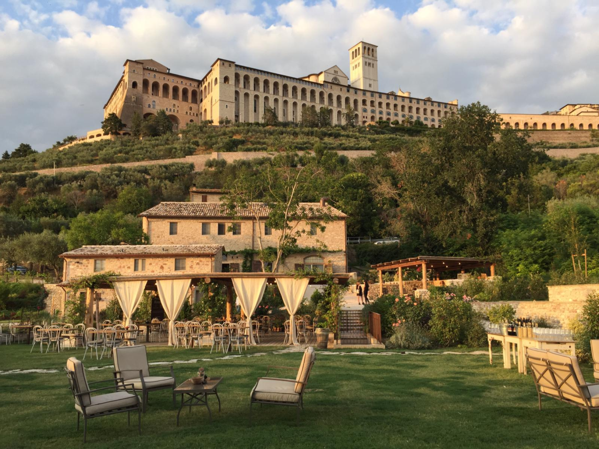 The 15 Best Wedding Venues in the World for 2026, From Cliffside ...
